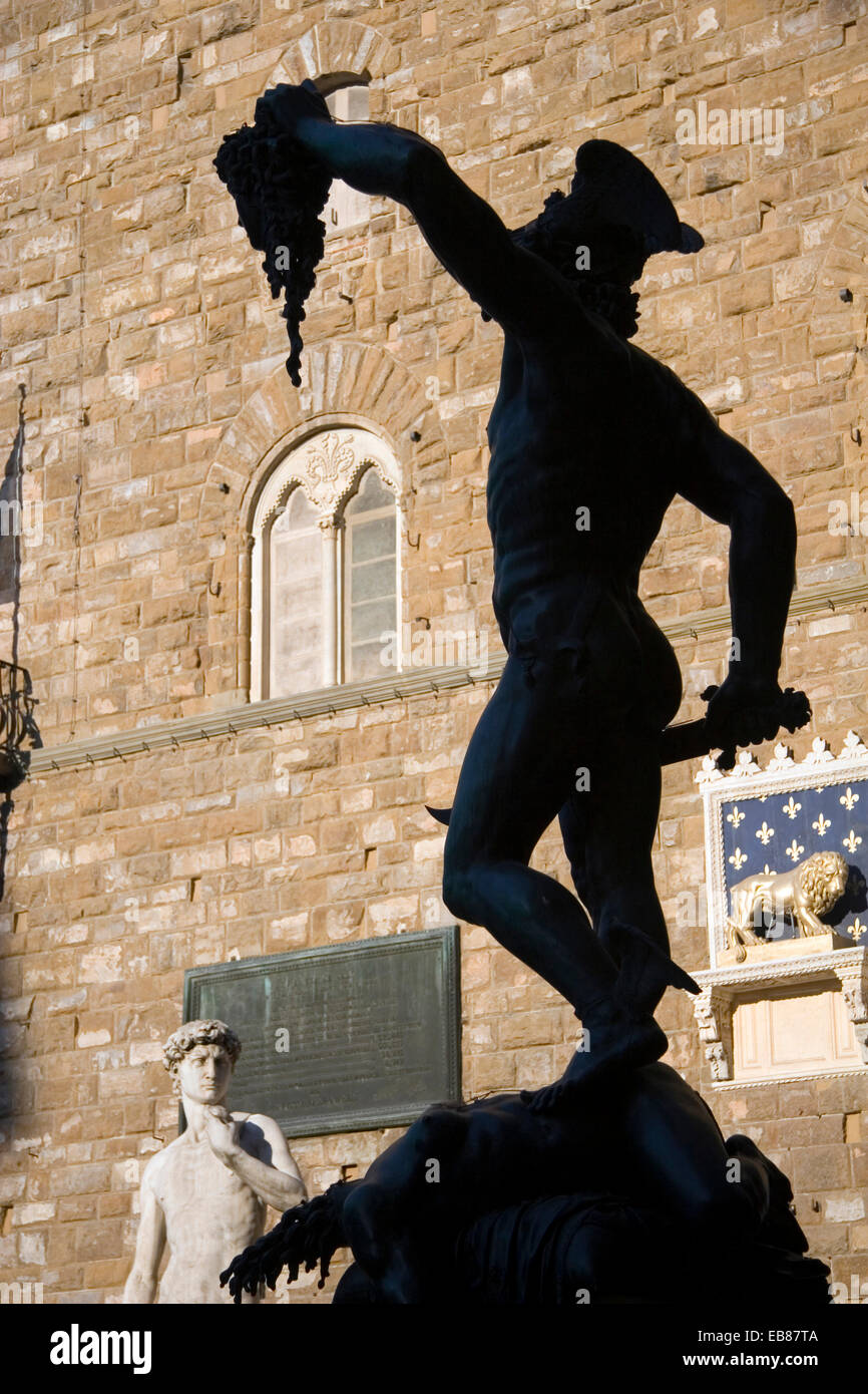 Perseo sculpture by benvenuto cellini hi-res stock photography and ...