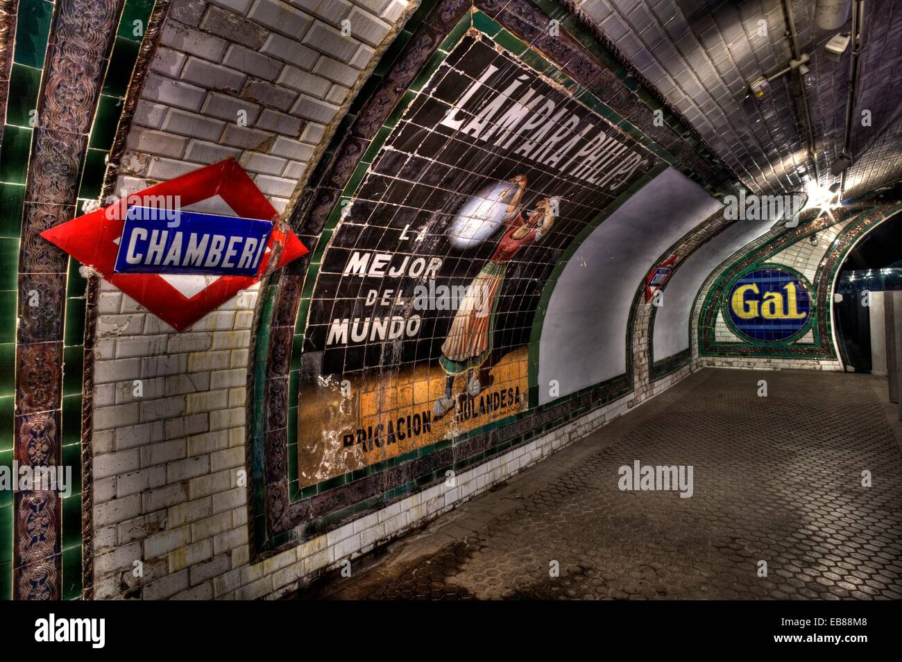 Chamberi station hi-res stock photography and images - Alamy