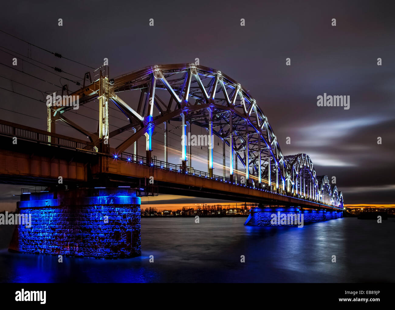 Stone built railway bridge hi-res stock photography and images - Alamy