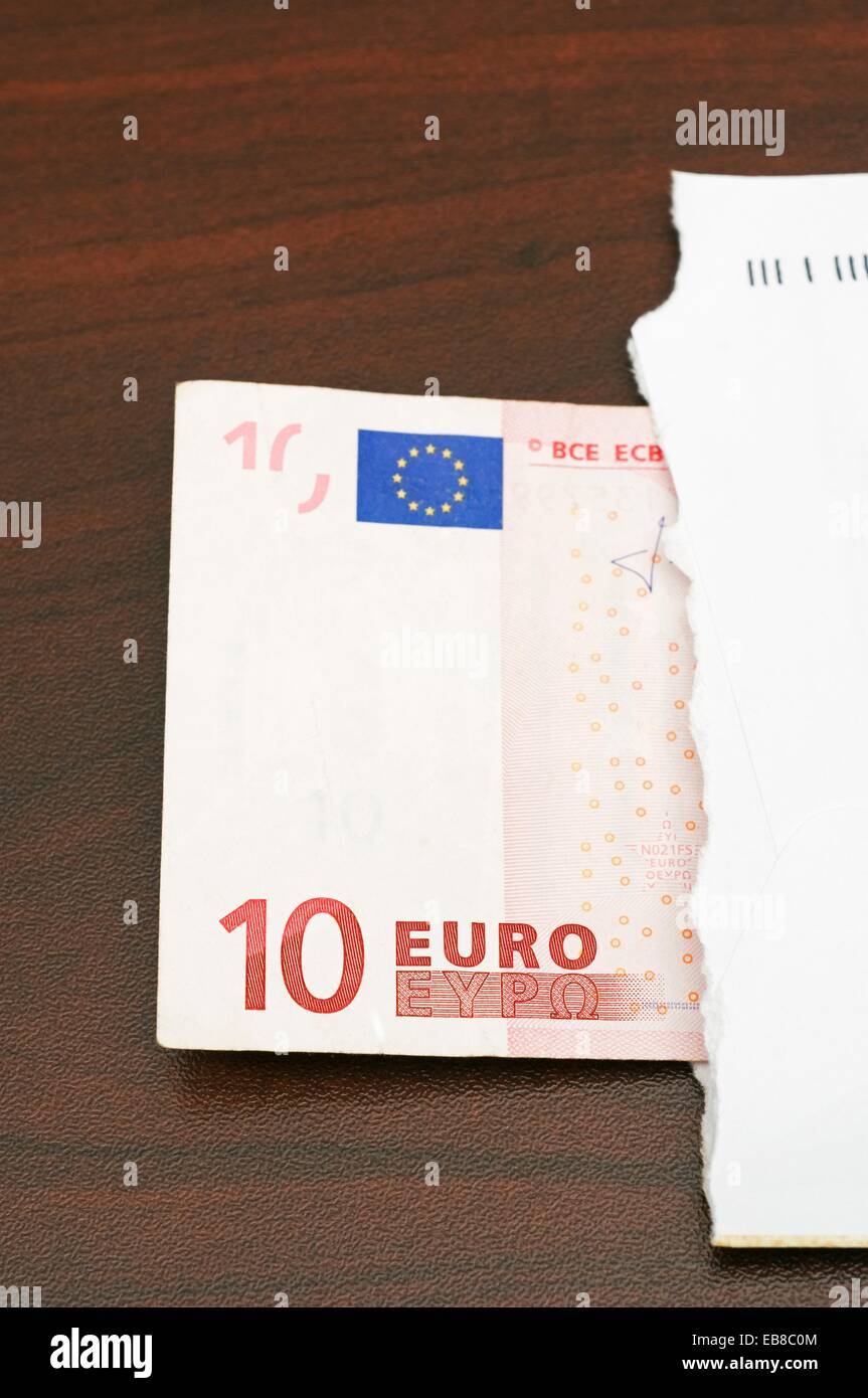 10 euro in an envelope for donation Stock Photo - Alamy