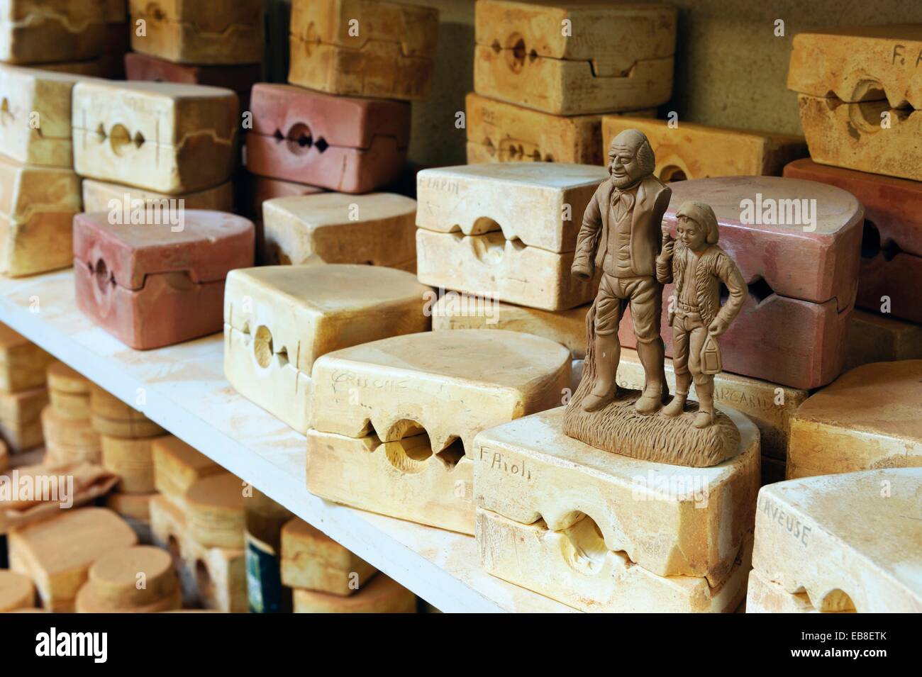 Santon provence hi-res stock photography and images - Alamy