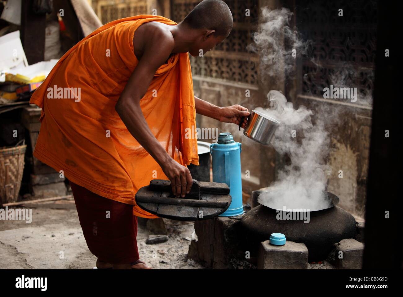 Boiling head hi-res stock photography and images - Alamy