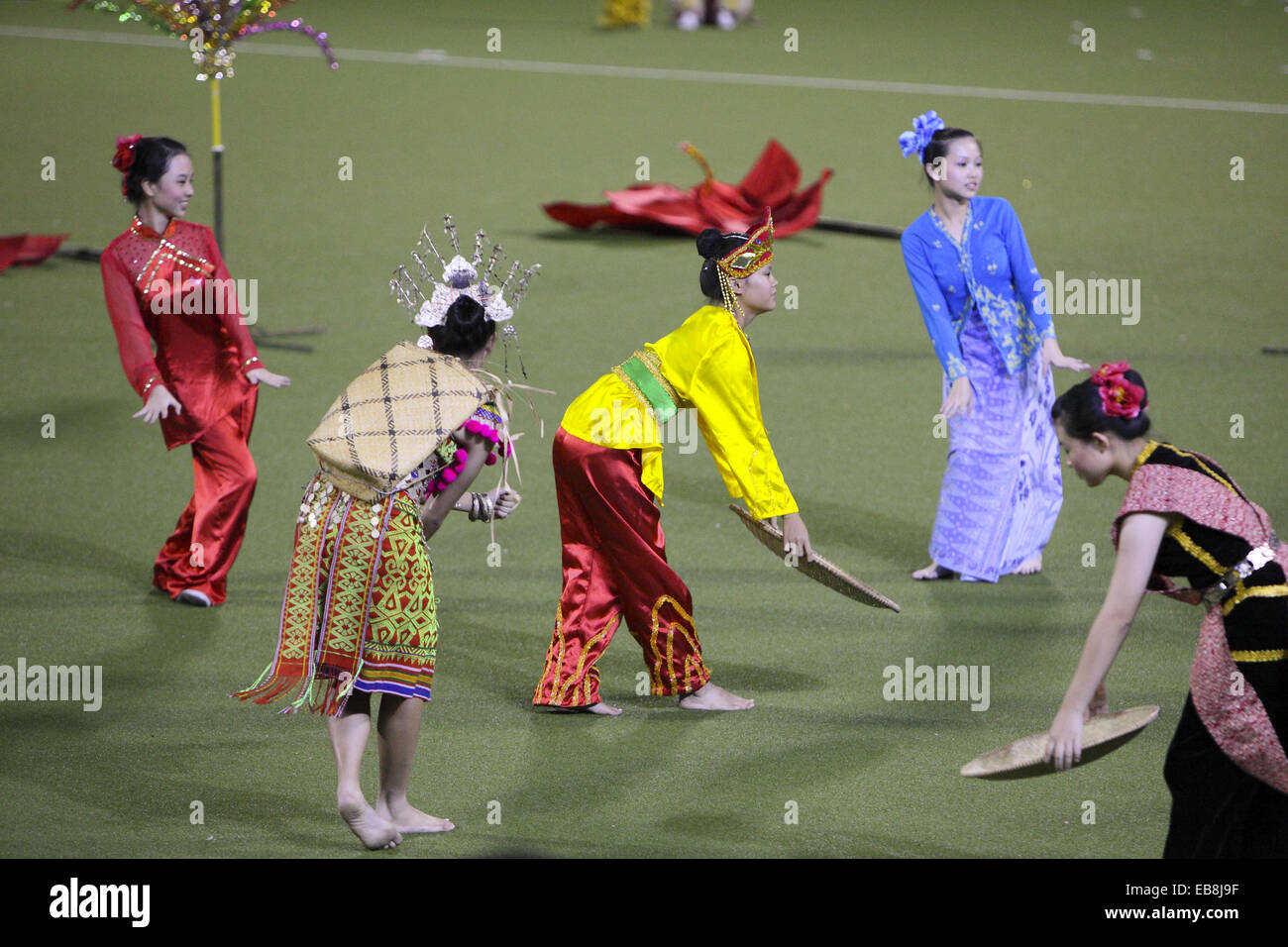 Malay Dancer Malaysia Stock Photos & Malay Dancer Malaysia Stock Images ...