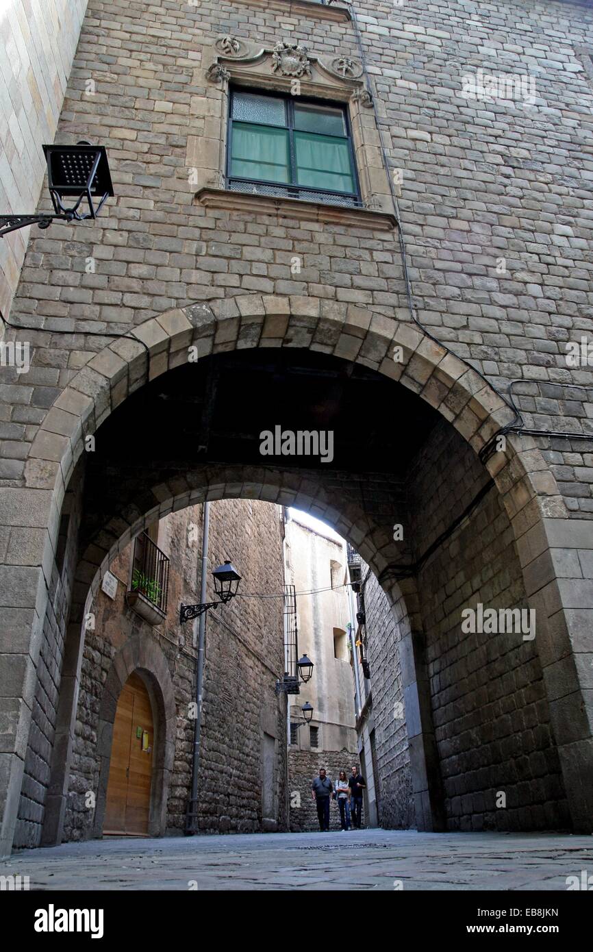 Arcade gotico hi-res stock photography and images - Alamy