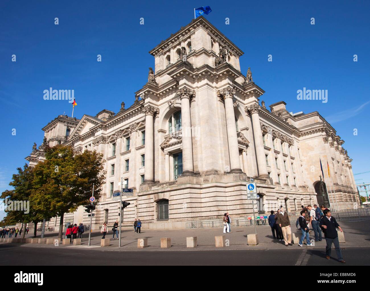 Federal parliament house hi-res stock photography and images - Alamy