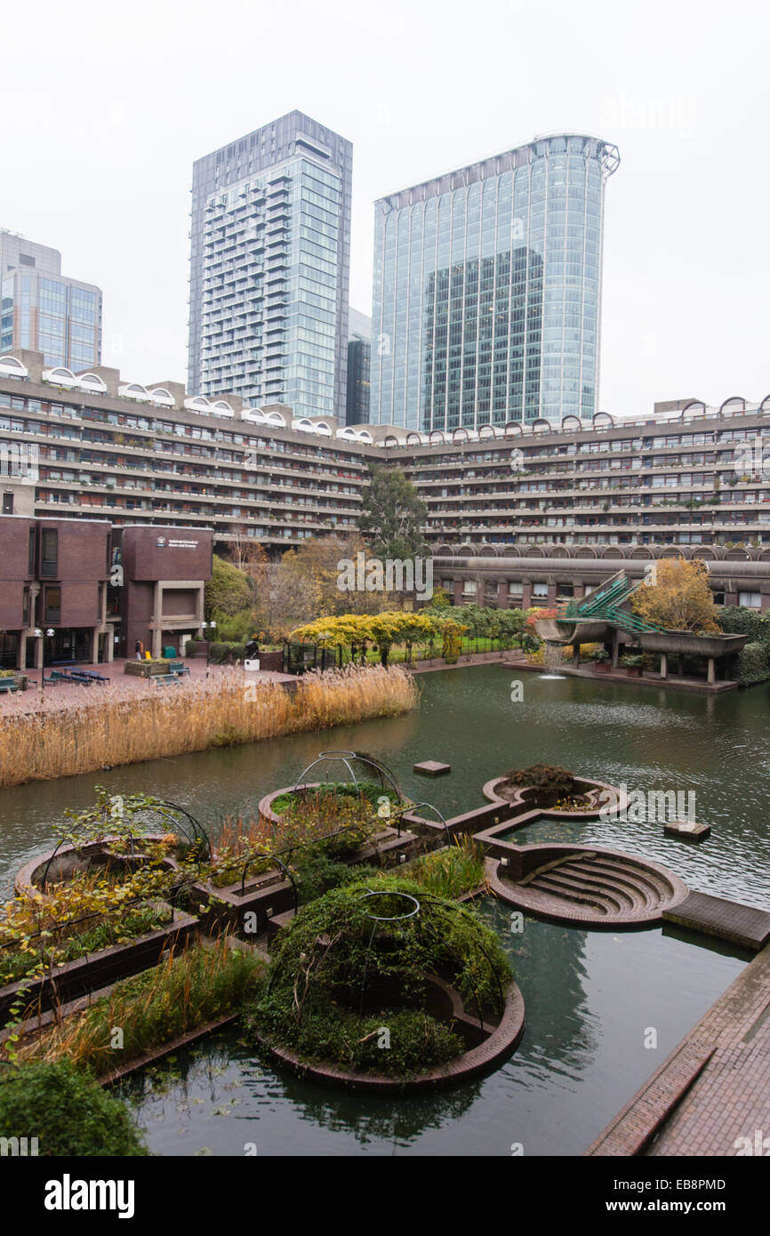 Barbican hi-res stock photography and images - Alamy