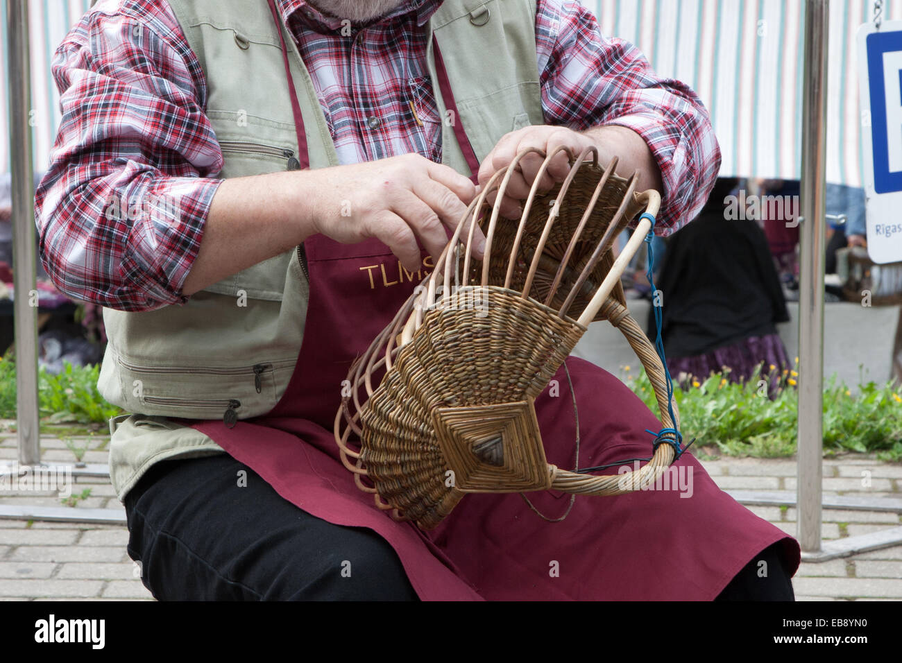 Basketmaker hi-res stock photography and images - Alamy