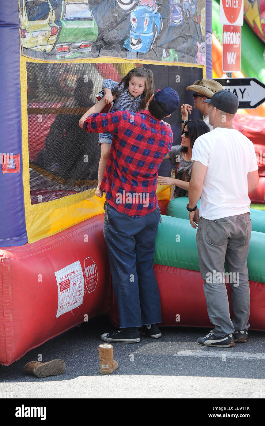 Johnny Knoxville spends time with his wife, Naomi Nelson and children ...