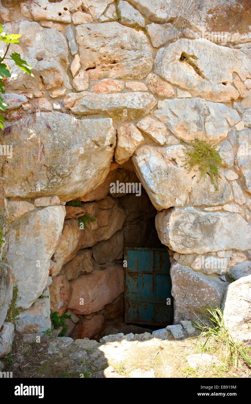 Corbel arch hi-res stock photography and images - Alamy