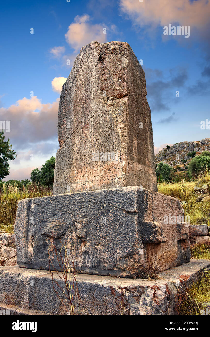 Inscription pillar hi-res stock photography and images - Alamy