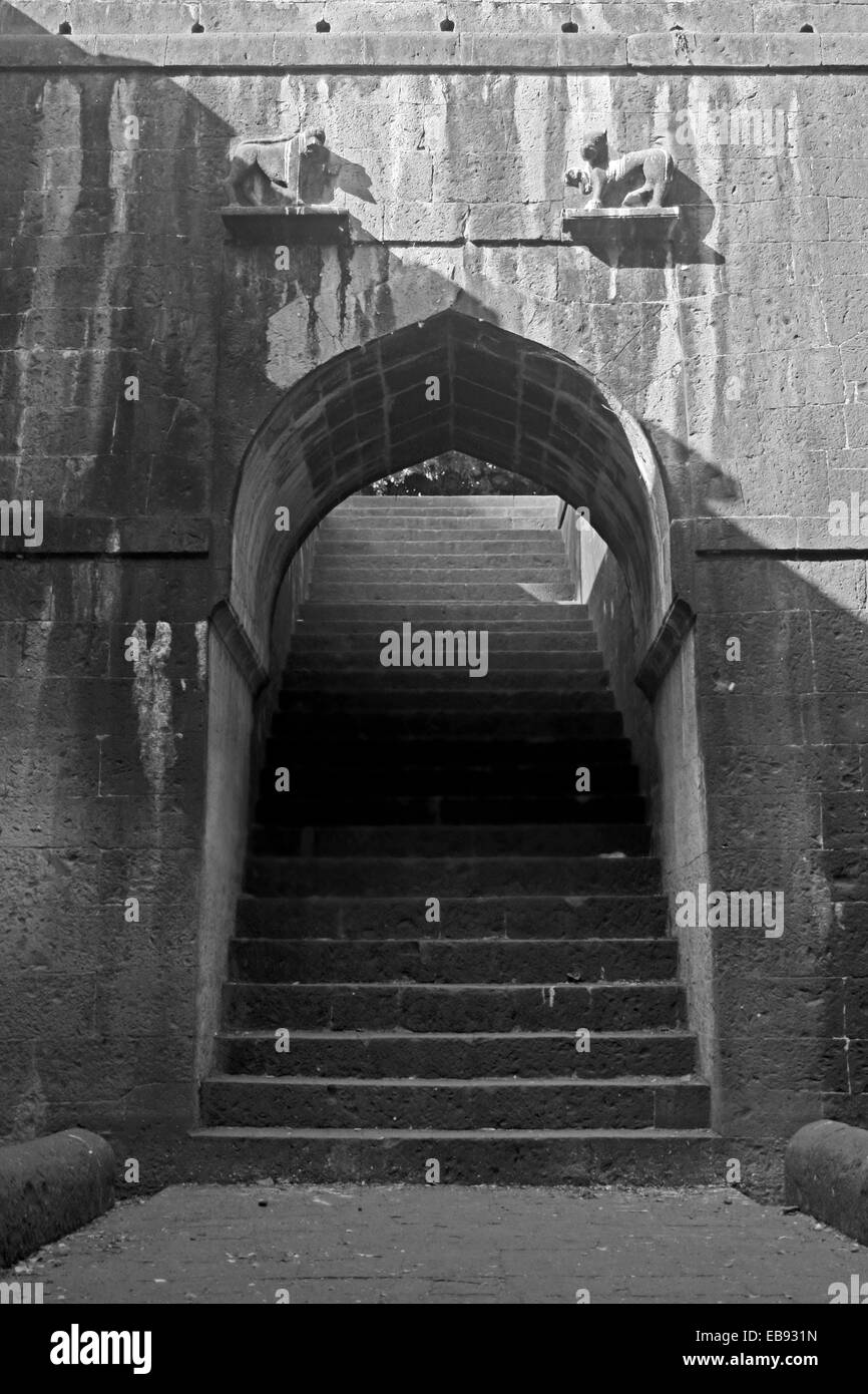 Structure at Bara Mota chi Vihir, Historic well at Limb Village, Satara ...
