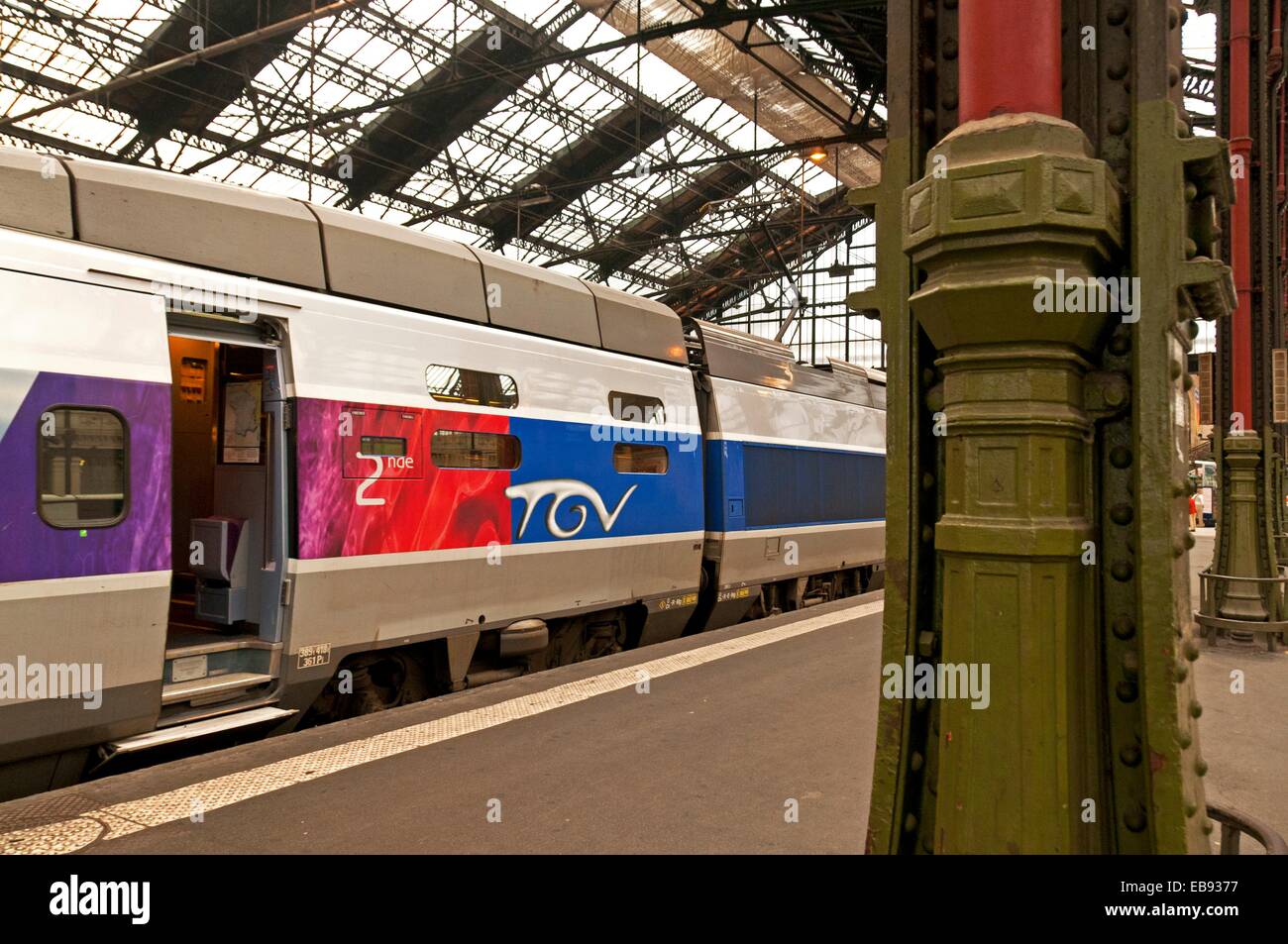 Bullet Train Side View High Resolution Stock Photography and Images - Alamy
