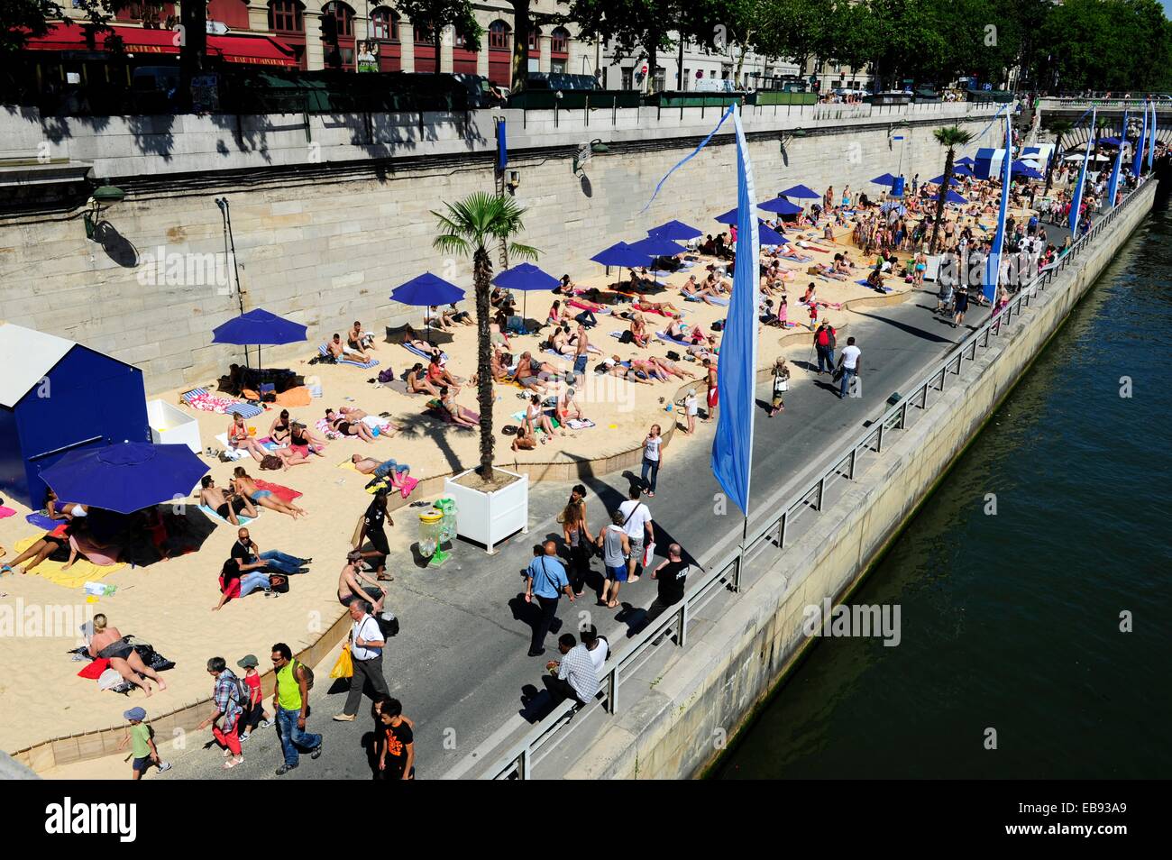 Paris plage plages hi-res stock photography and images - Alamy