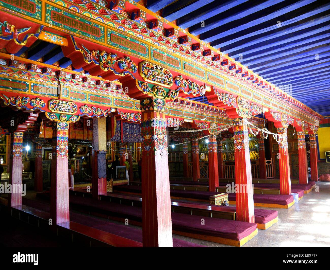 Potala palace interior hi-res stock photography and images - Alamy