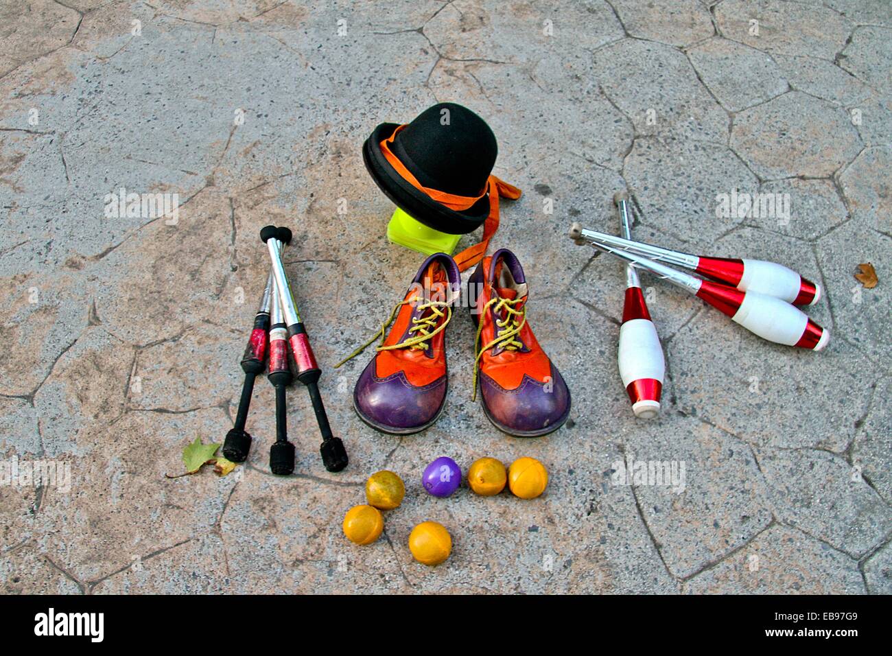Street Clown Juggling Tools at Oviedo, Asturias, Spain Stock Photo - Alamy