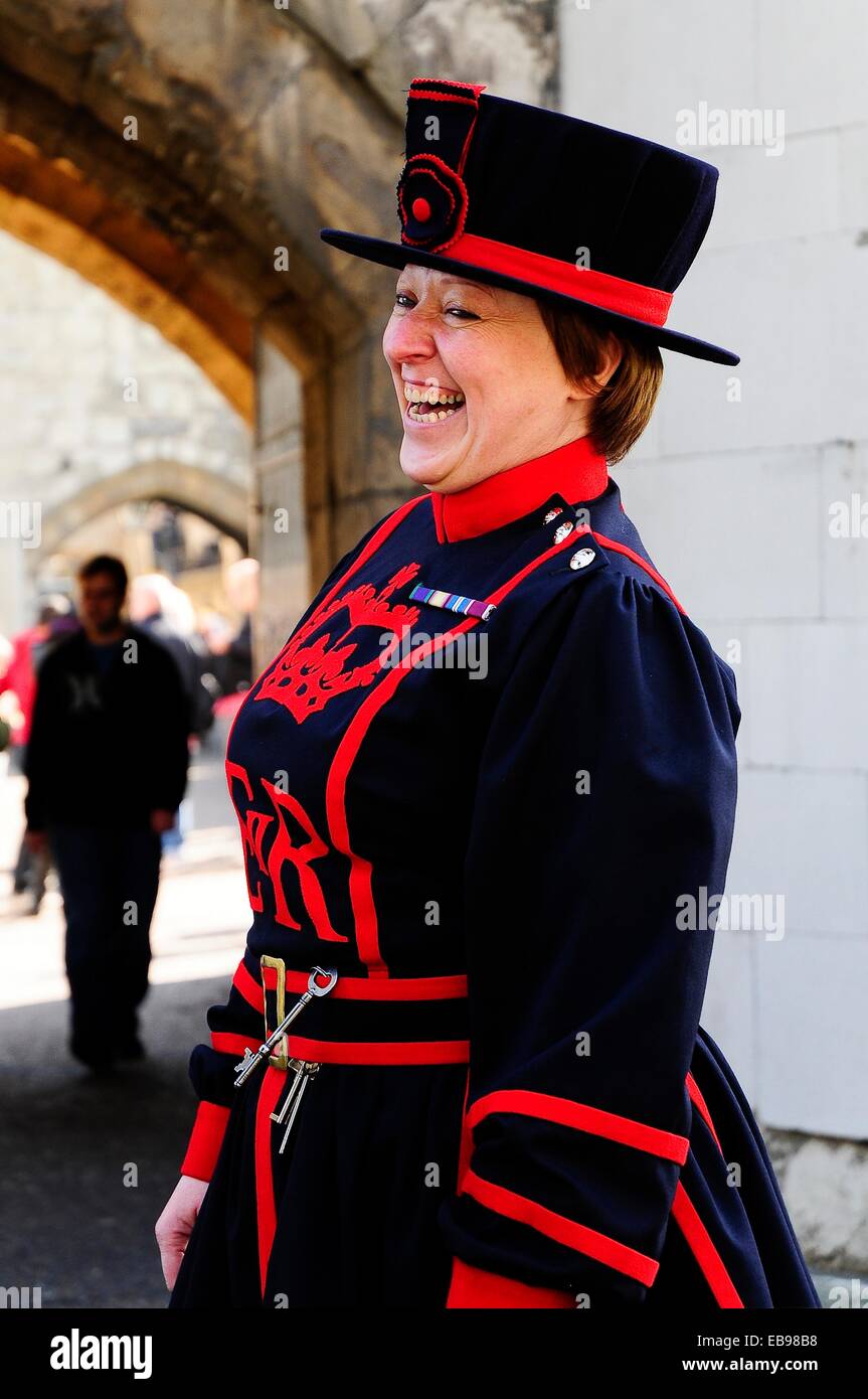 Moira cameron first female beefeater hi-res stock photography and ...