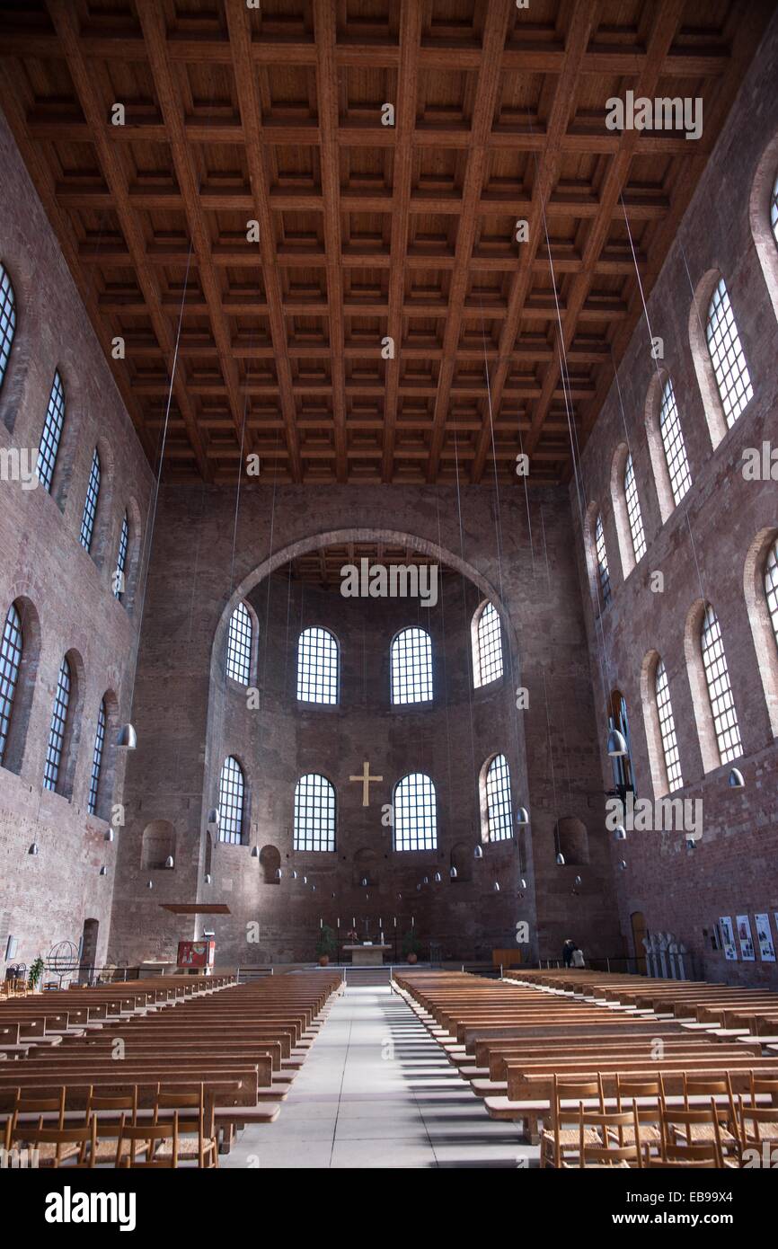 Interior of basilica constantine hi-res stock photography and images ...