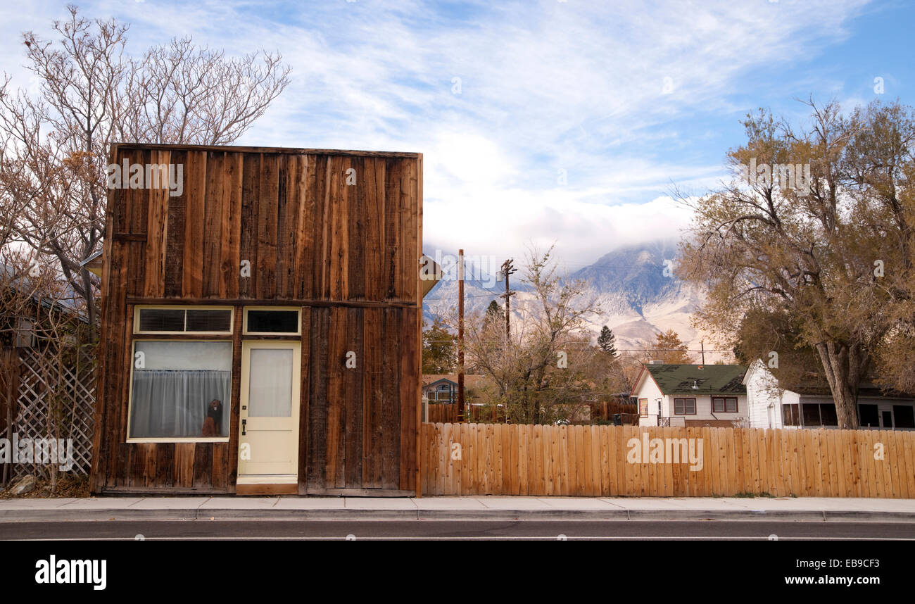 A building faces the main street rural city downtown Stock Photo - Alamy