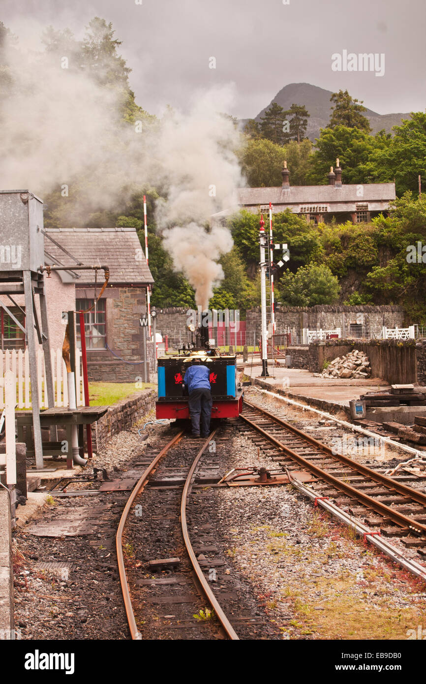 Steam train wales hi-res stock photography and images - Alamy
