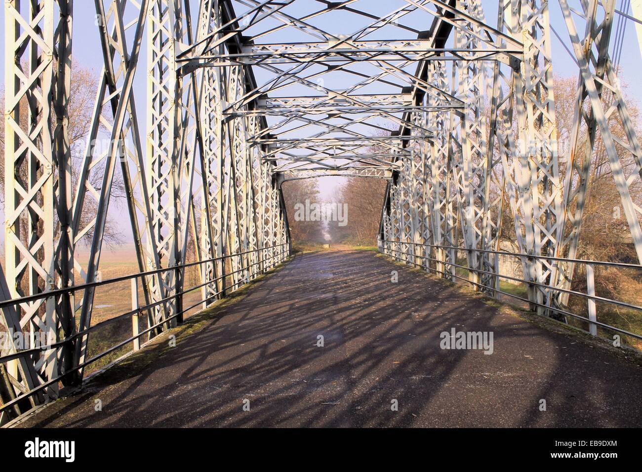 iron bridge over the river Stock Photo - Alamy