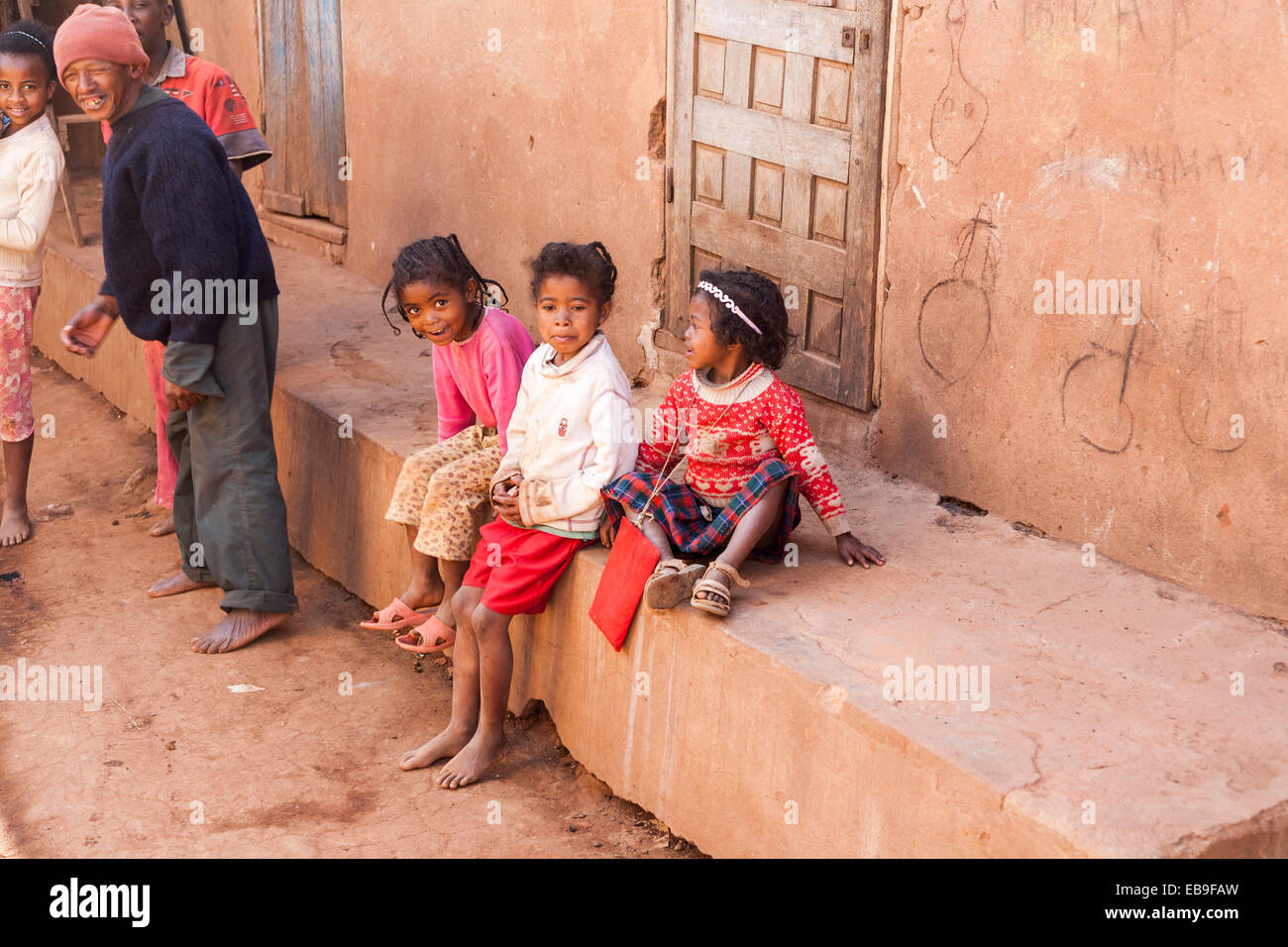 Poverty in african street children girl hi-res stock photography and ...