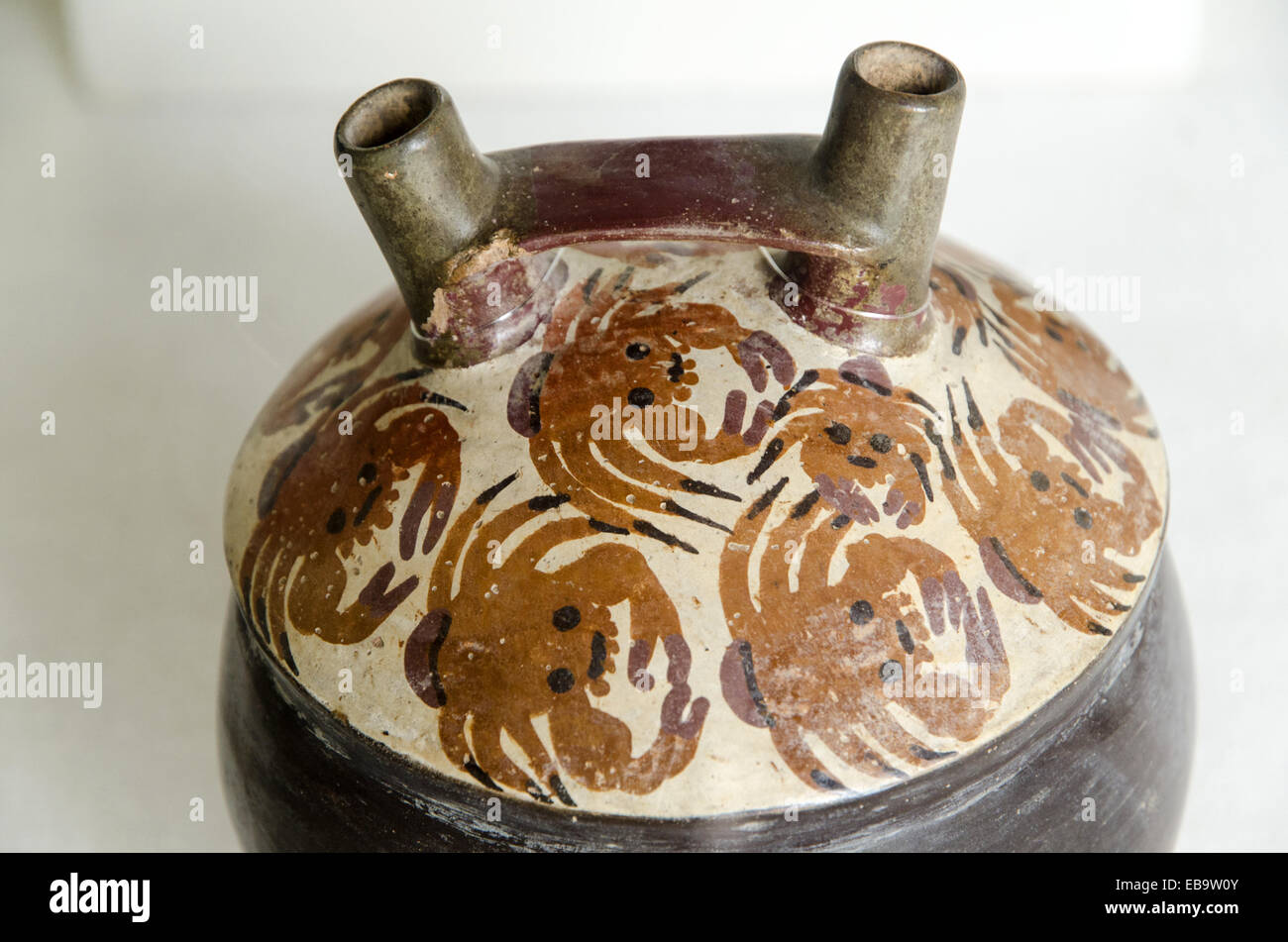 Nazca ceramic drum hi-res stock photography and images - Alamy