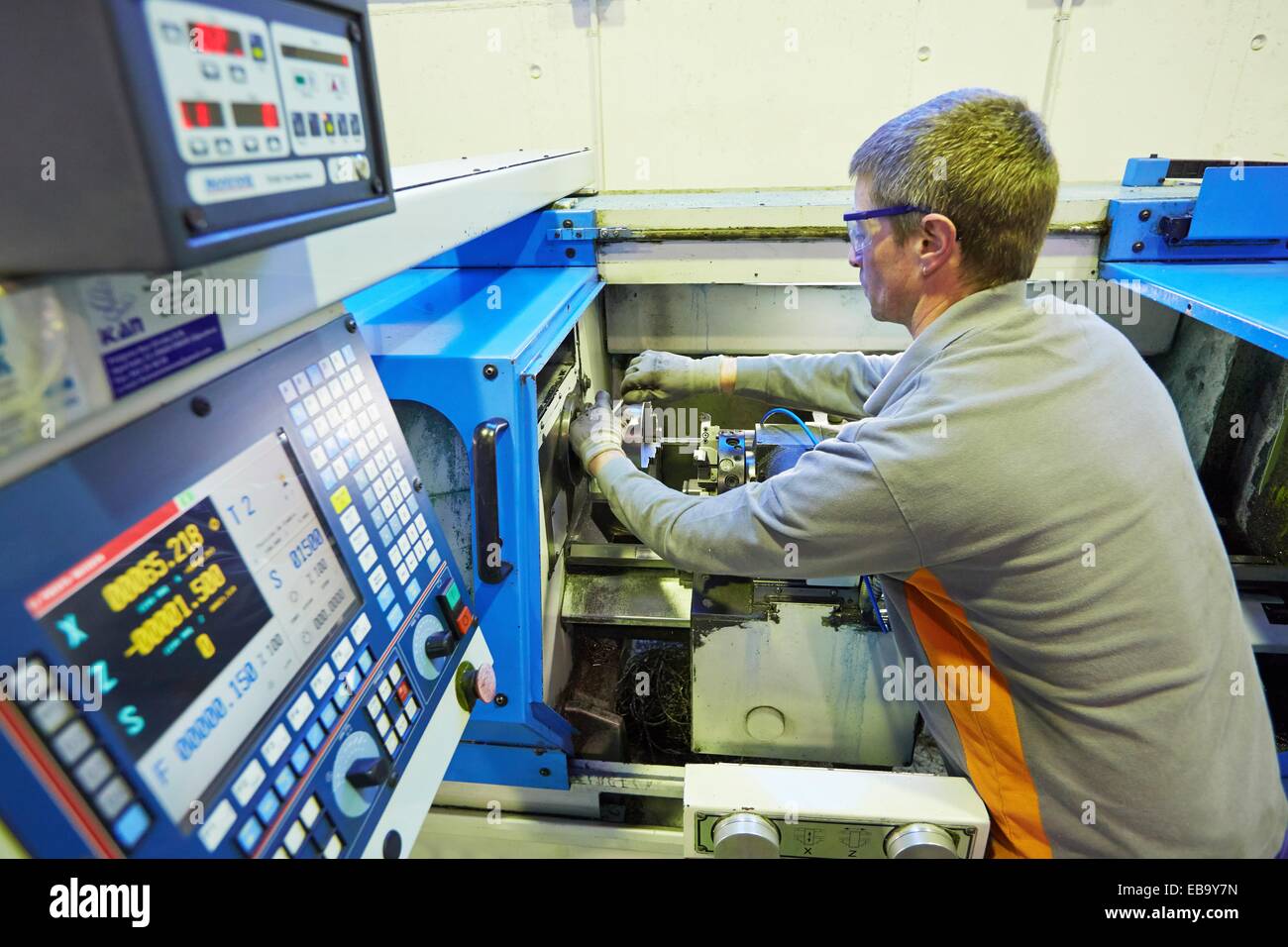 Cnc milling laboratory hi-res stock photography and images - Alamy