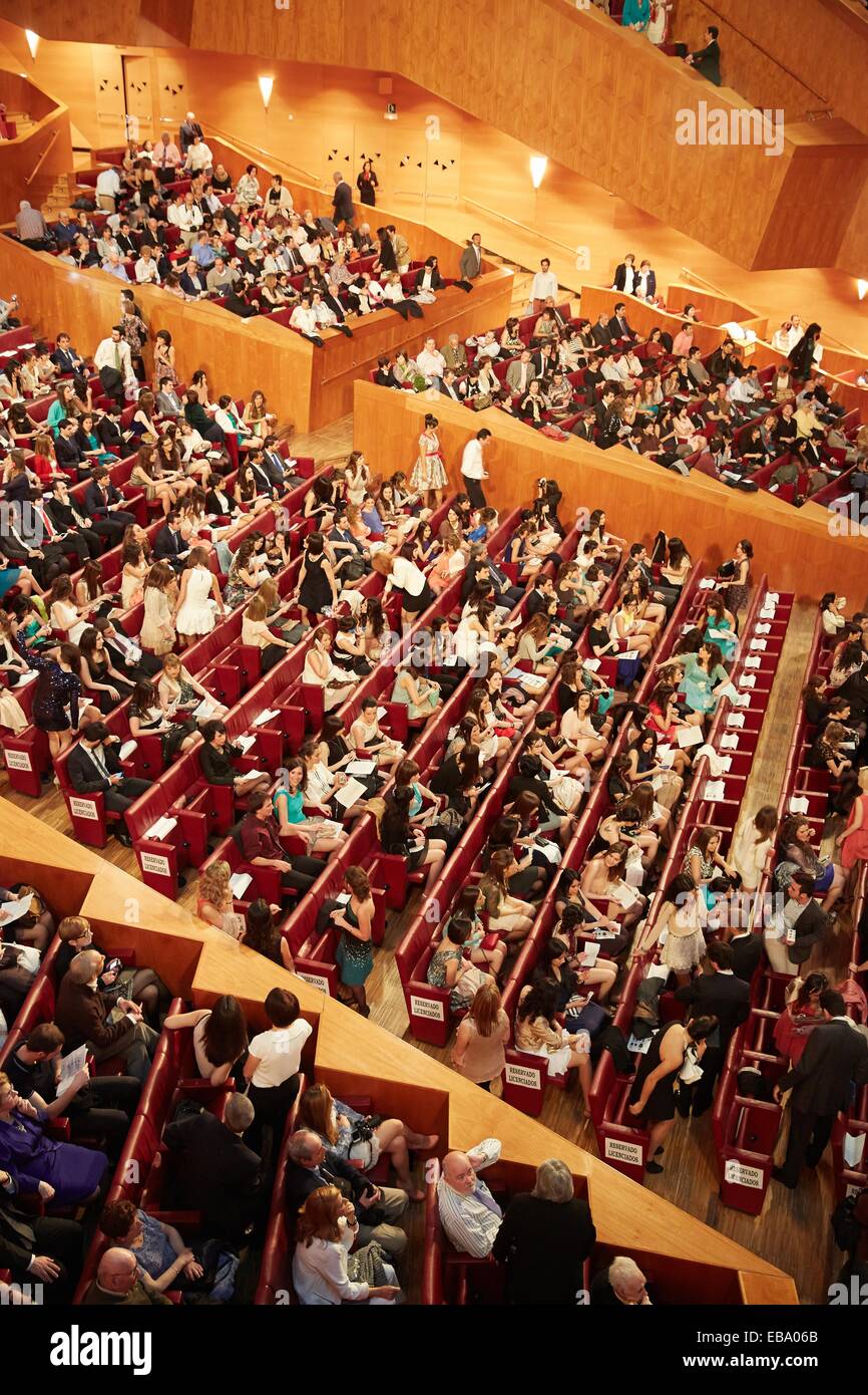 Graduation ceremony auditorium hi-res stock photography and images - Alamy