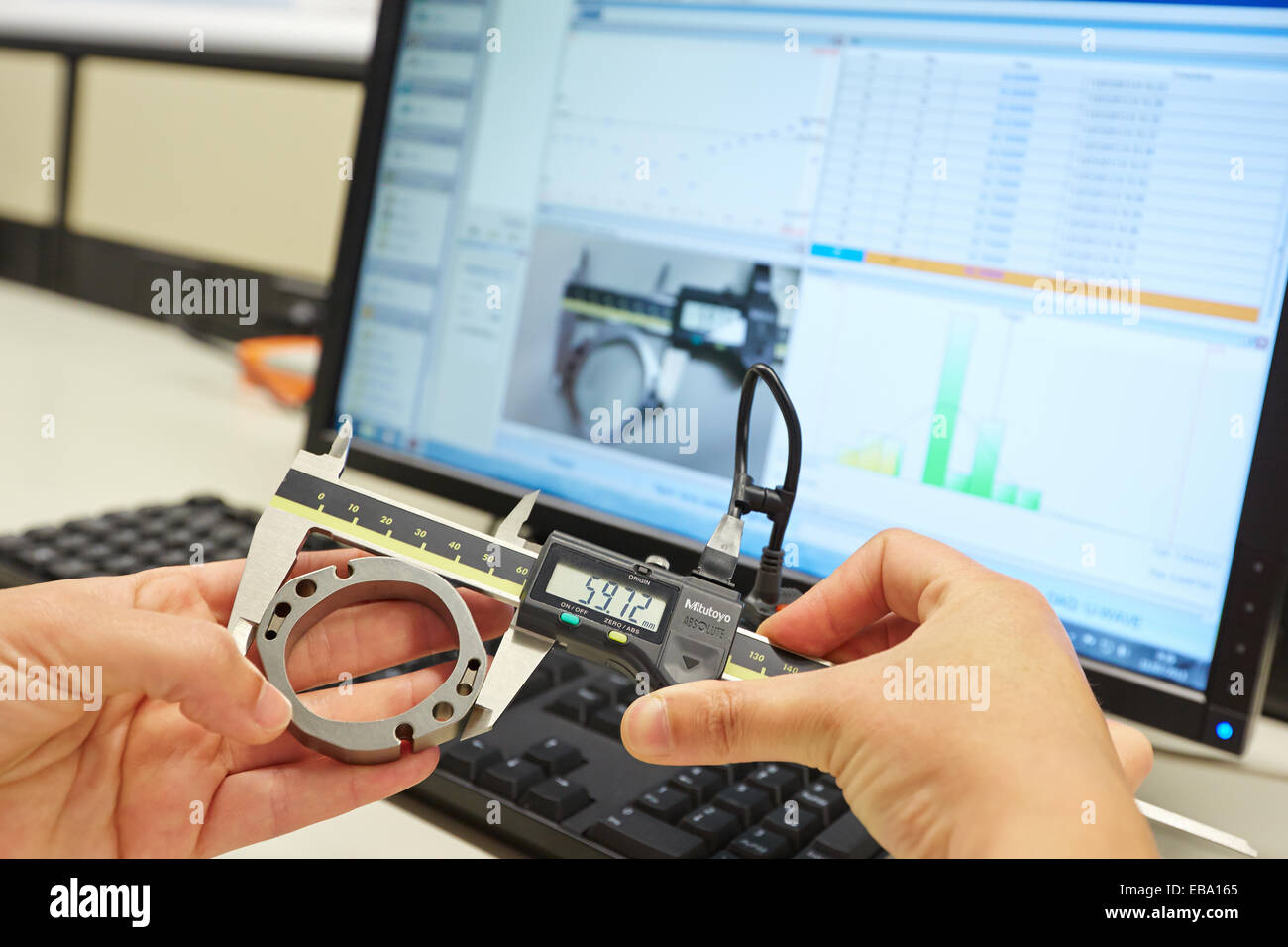 Vernier callipers hi-res stock photography and images - Alamy