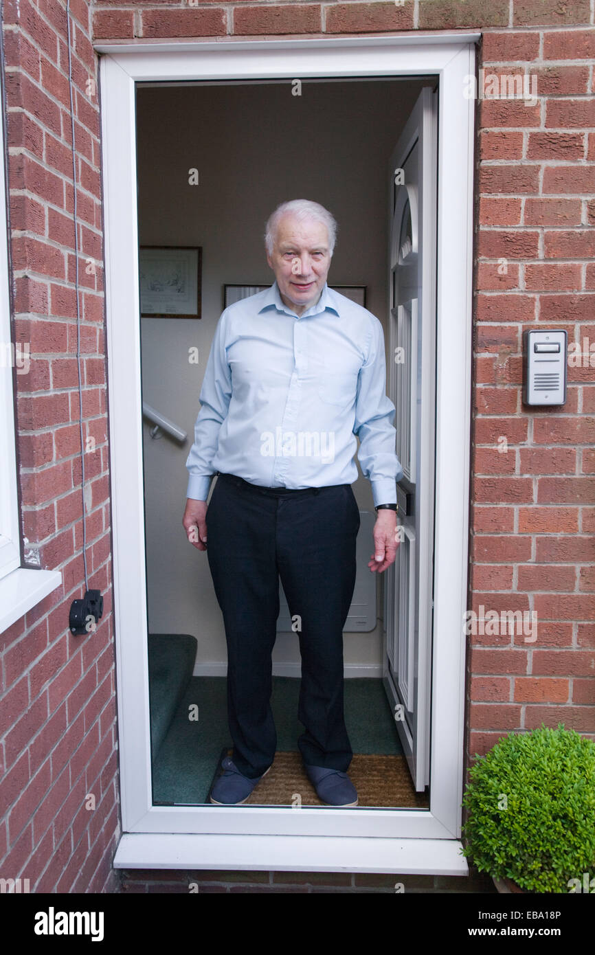 Oap homeless hi-res stock photography and images - Alamy