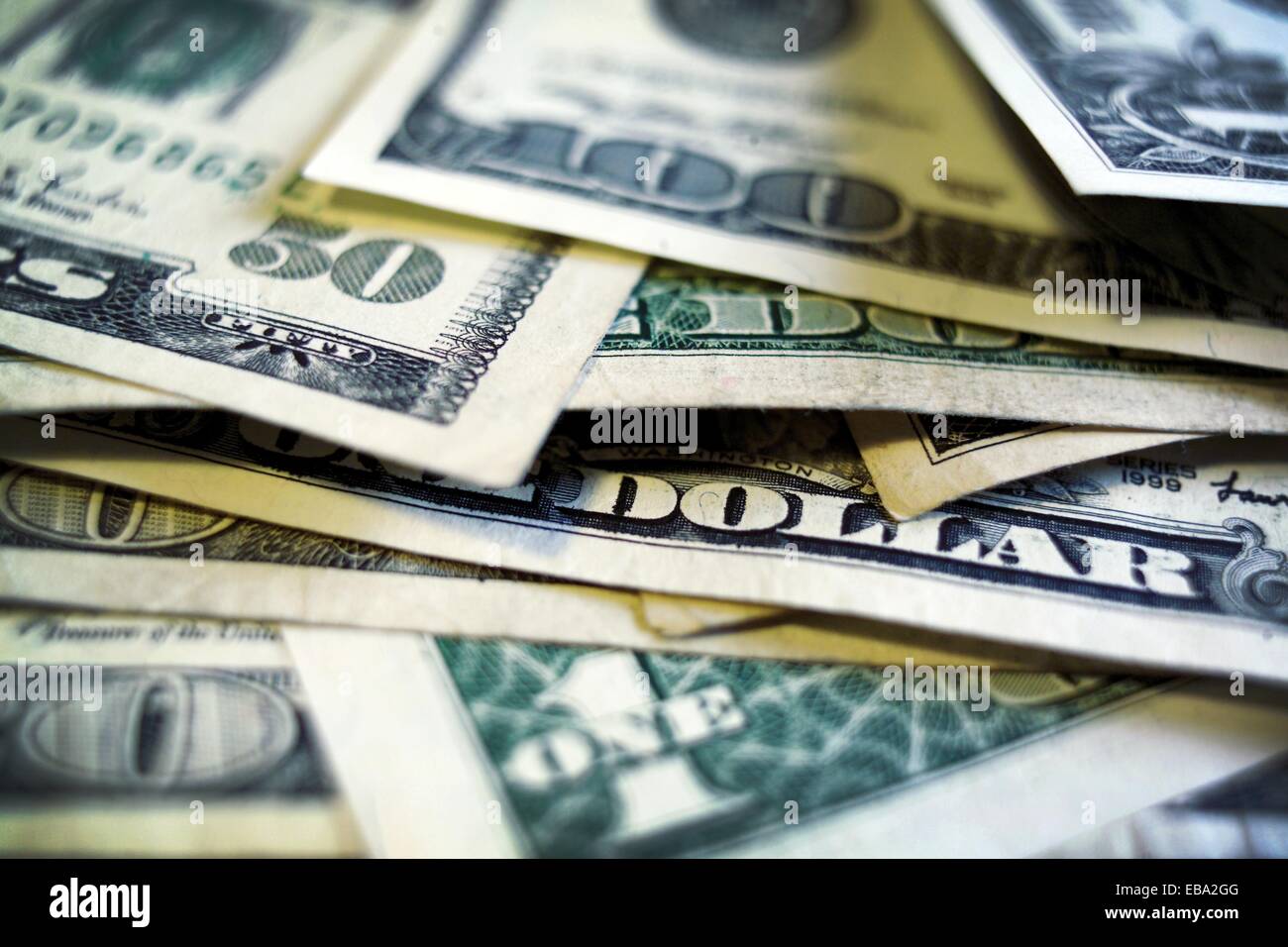 Billetes de 100 dolares hi-res stock photography and images - Alamy
