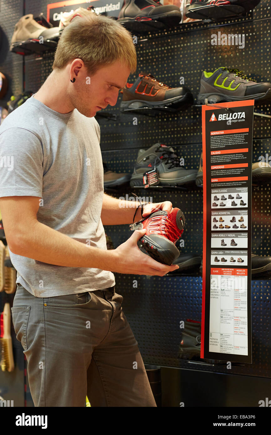 Boots Store Interior Stock Photos & Boots Store Interior Stock Images ...