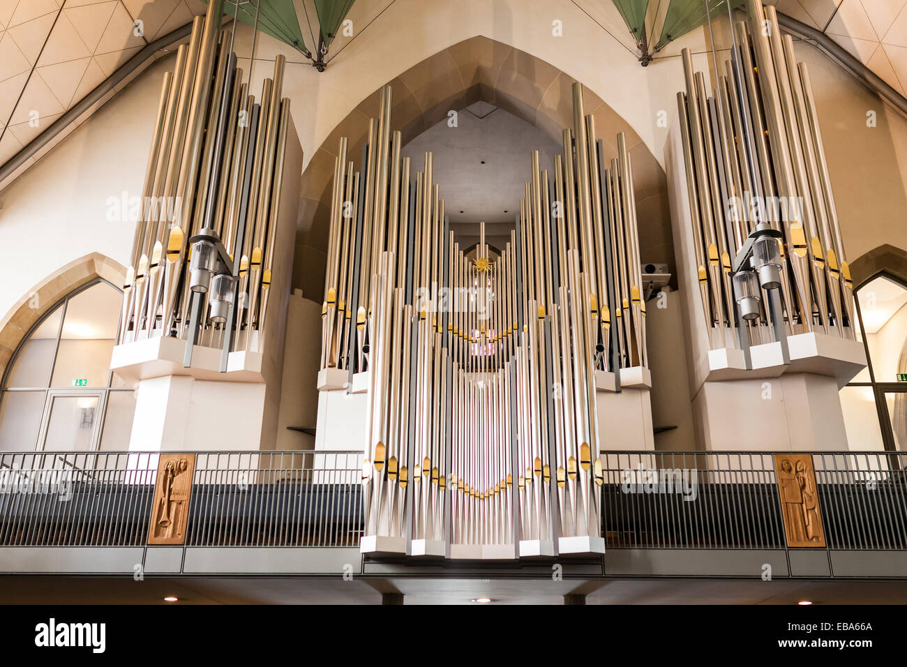 Large brass musical instrument hi-res stock photography and images - Alamy