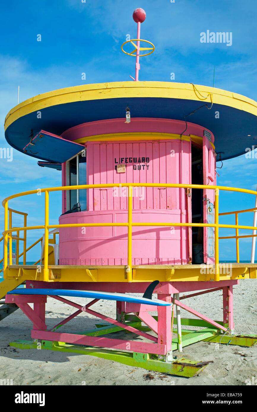 Lifeguard beach stand hi-res stock photography and images - Alamy