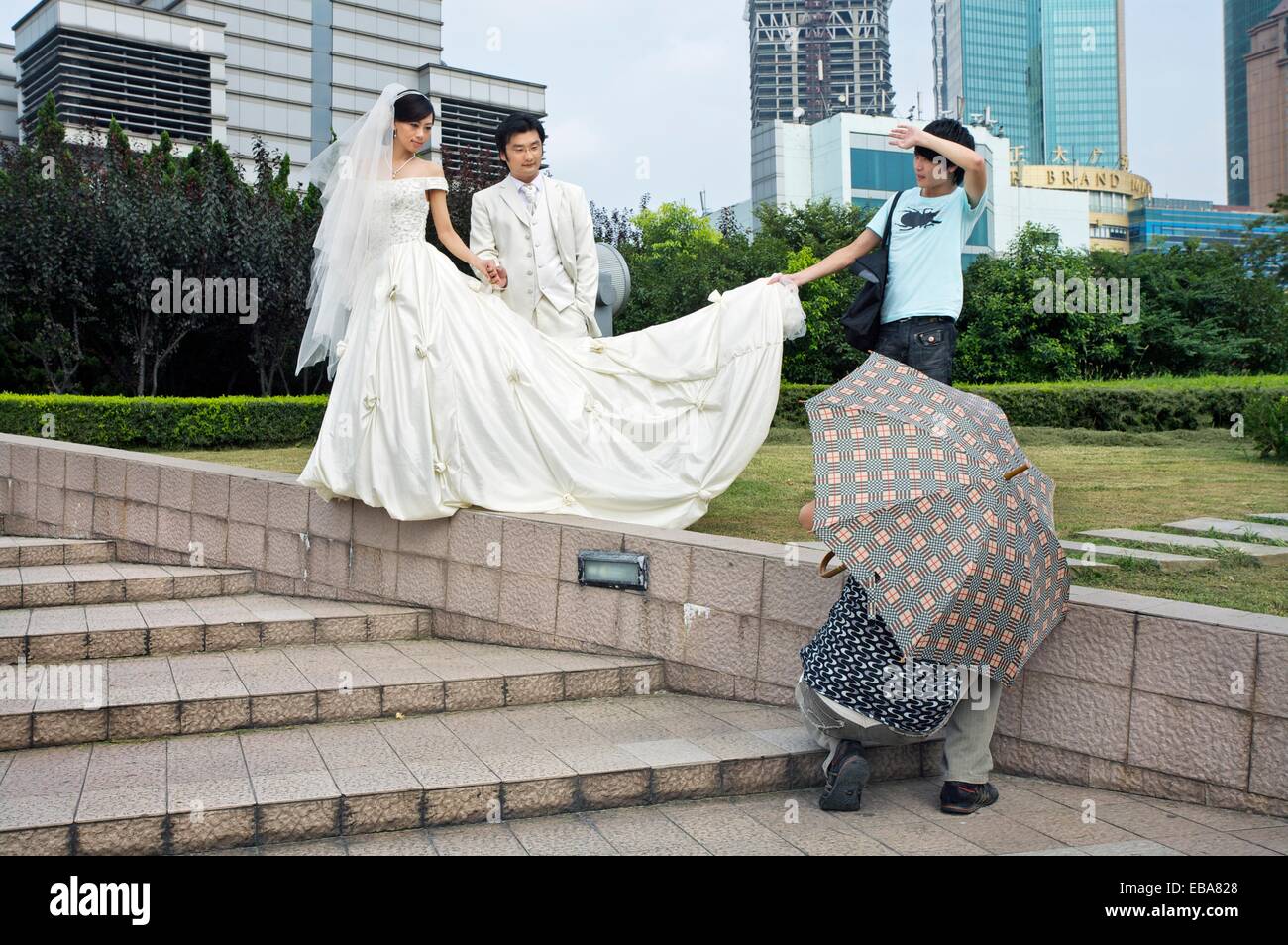 Shanghai people's park marriage hi-res stock photography and images - Alamy