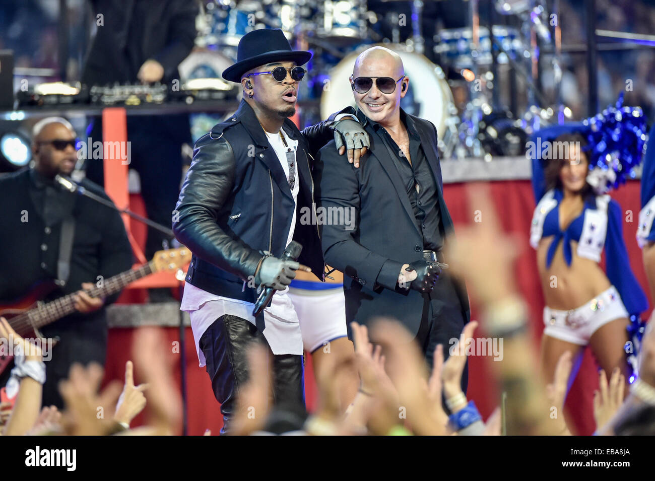 Pitbull dancers hi-res stock photography and images - Alamy