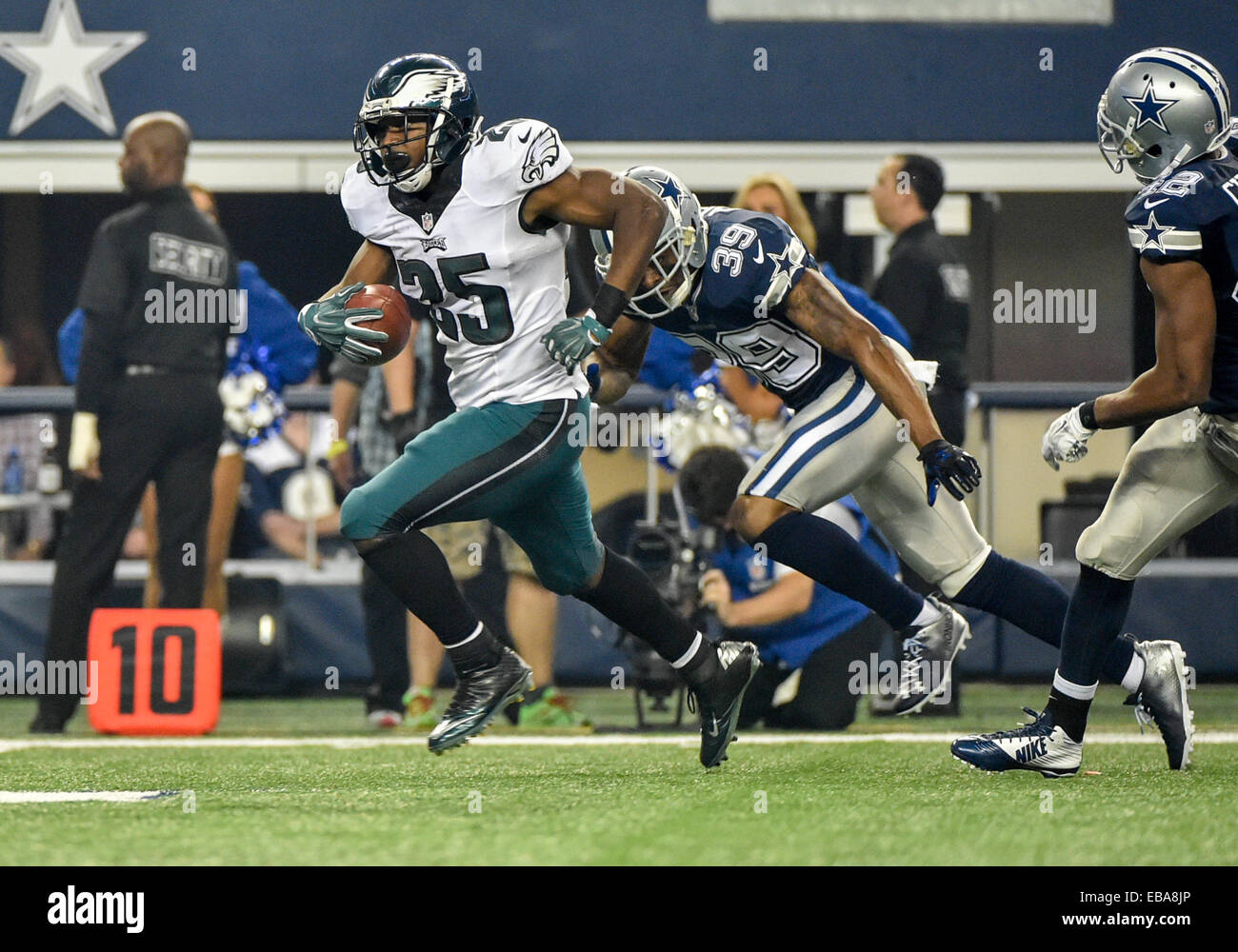 Lesean mccoy eagles hi-res stock photography and images - Alamy