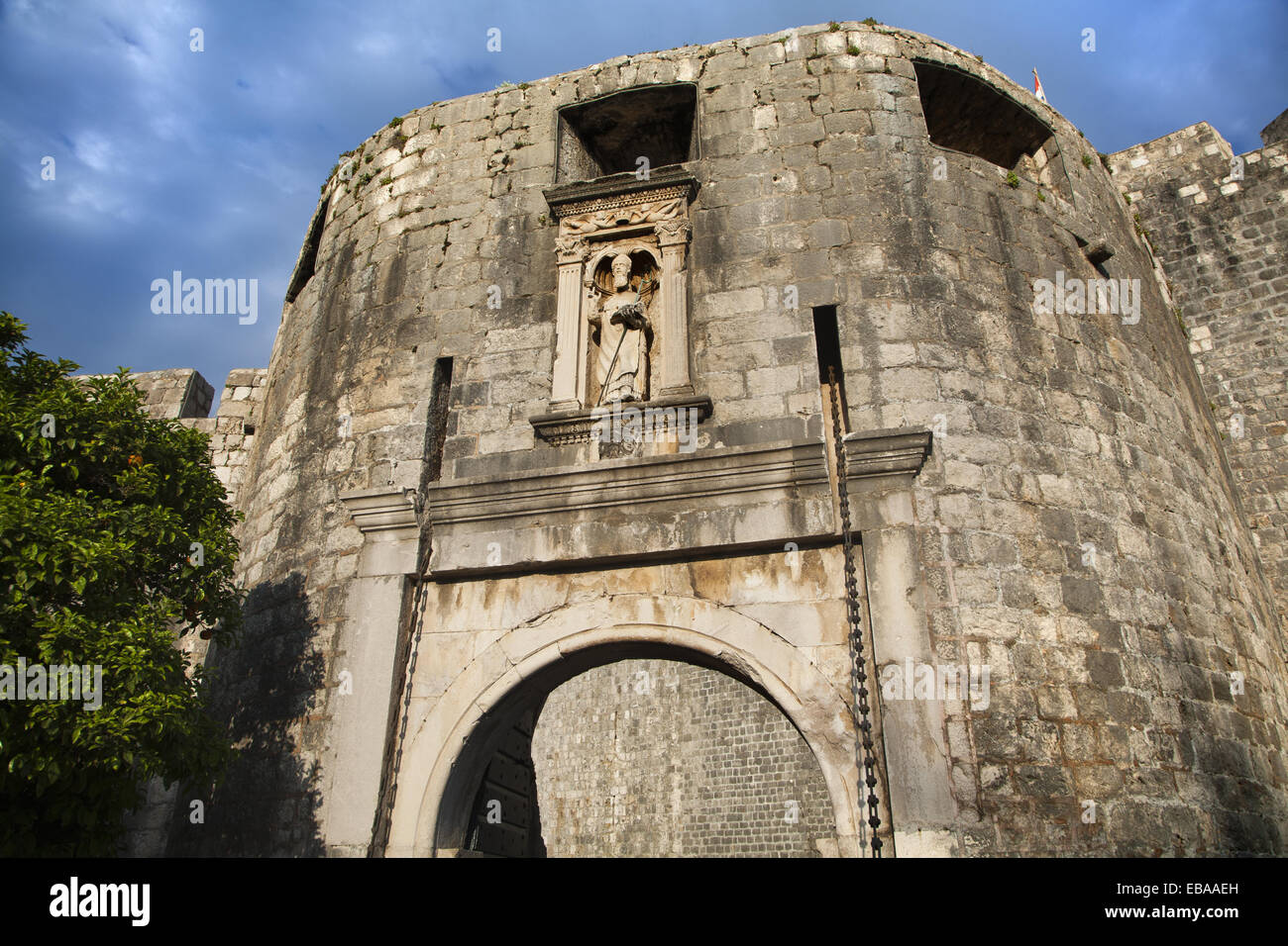 Pile Gate in Dubrovnik. Dalmatian Coast, Croatia Stock Photo - Alamy