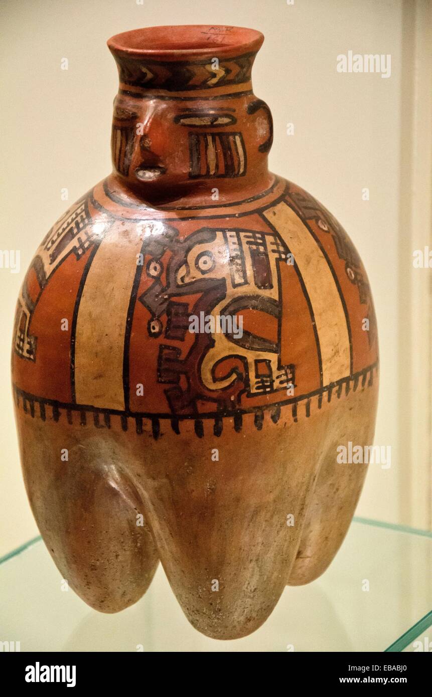 Wari pottery hi-res stock photography and images - Alamy
