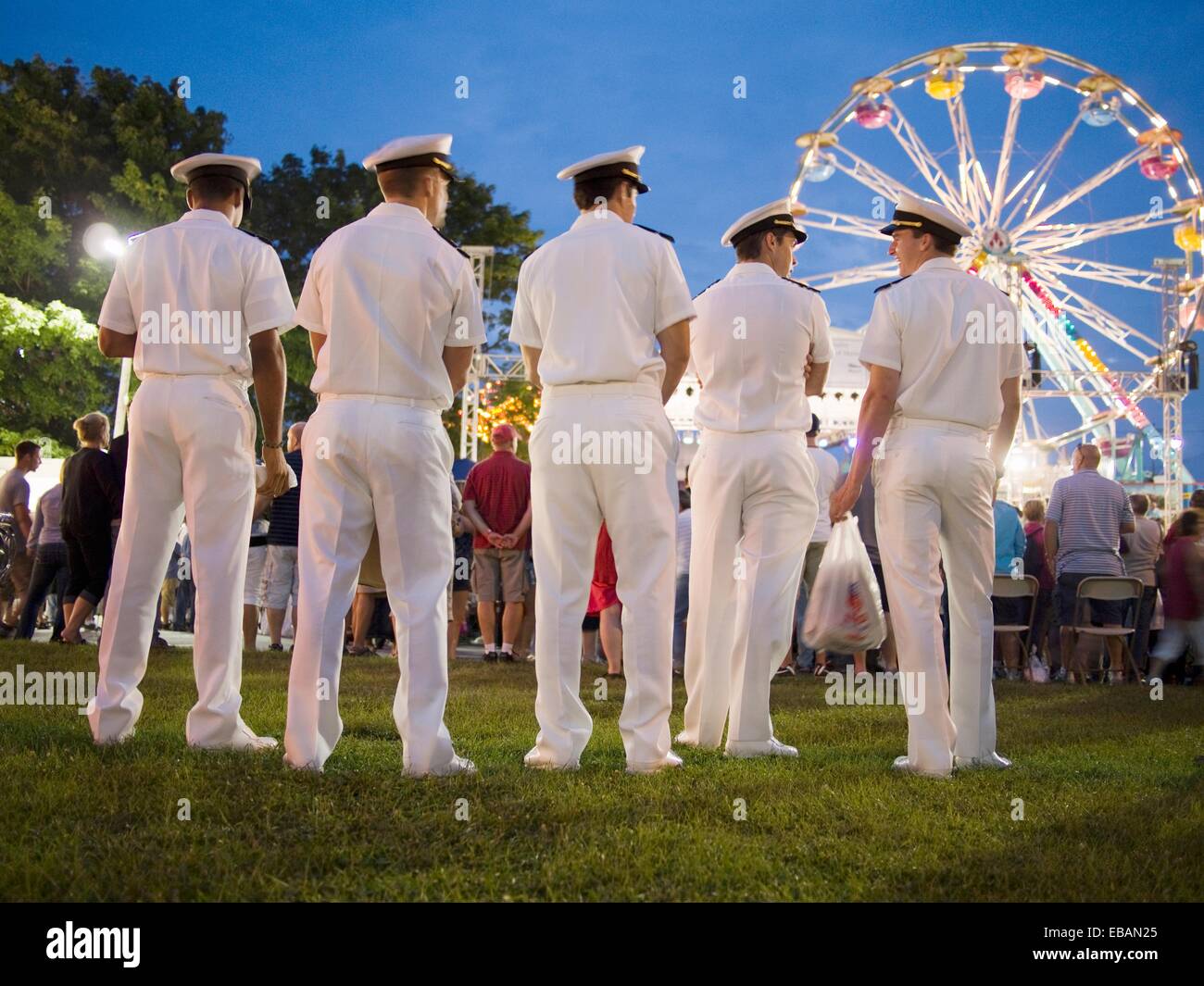 U s navy uniform hi-res stock photography and images - Alamy
