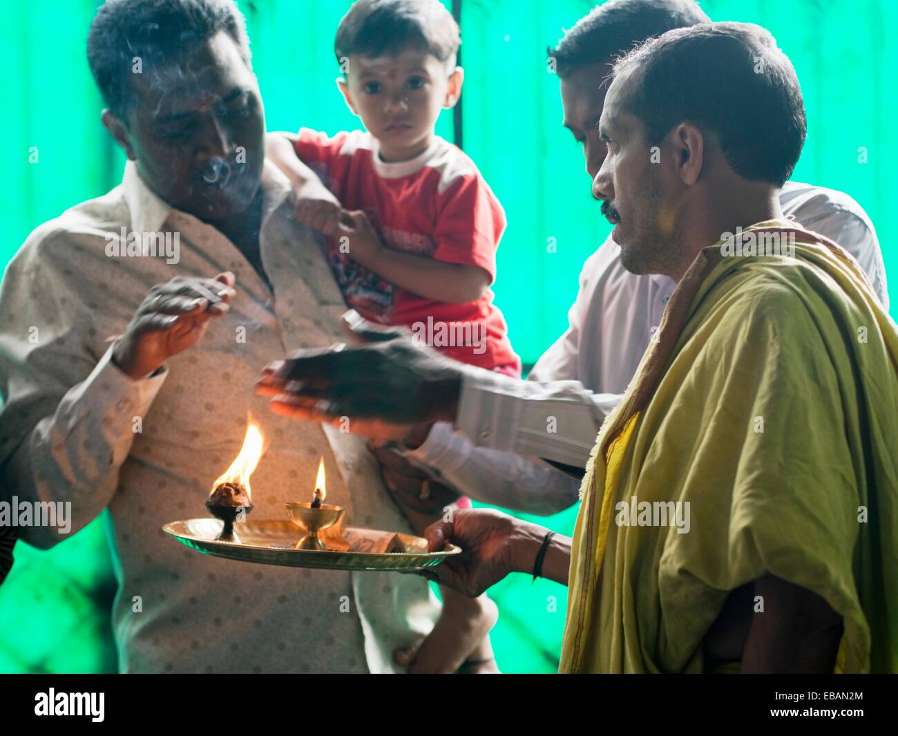 Hindus pray in a temple n Bangalore, India Stock Photo - Alamy