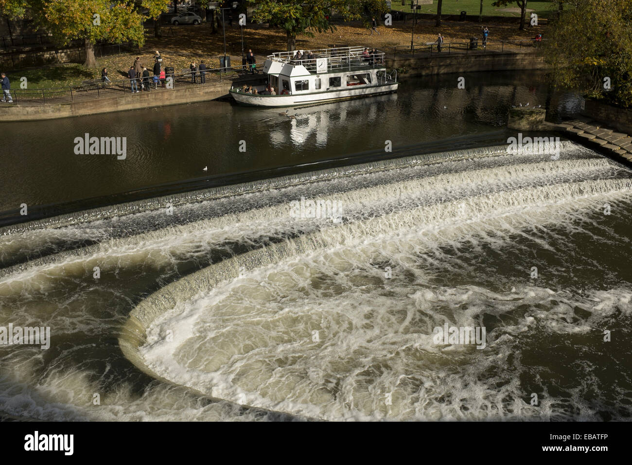 Pulteney weir in bath hi-res stock photography and images - Alamy