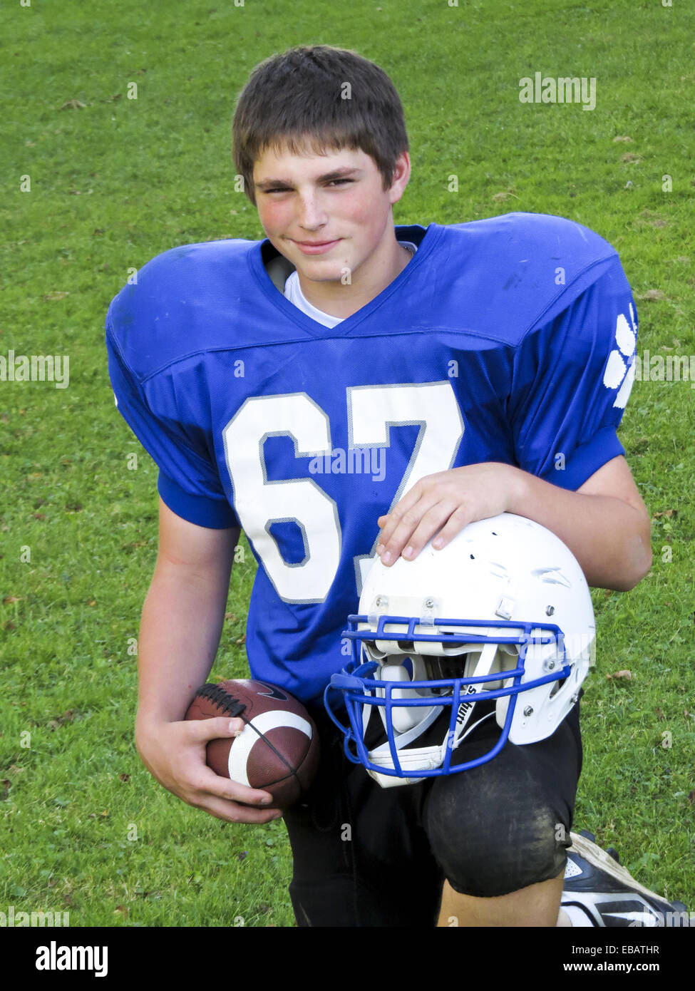 High school football player Stock Photo - Alamy