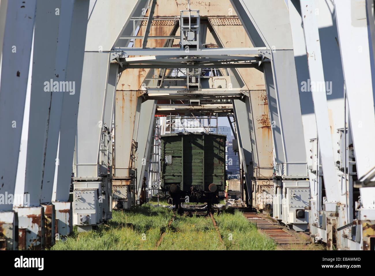 Old railway carriage under cranes hi-res stock photography and images ...
