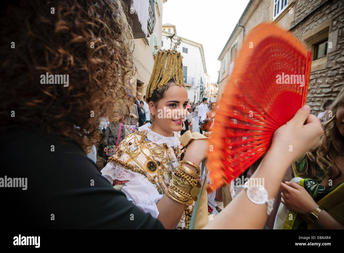 Medieval celebration dancing hi-res stock photography and images - Alamy