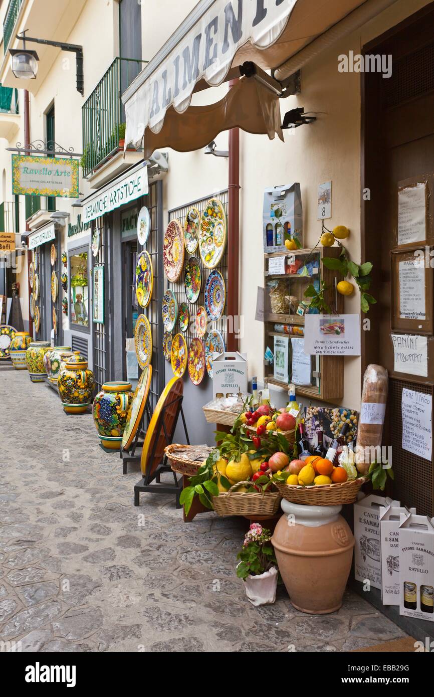 Ceramics shop in ravello italy hi-res stock photography and images - Alamy