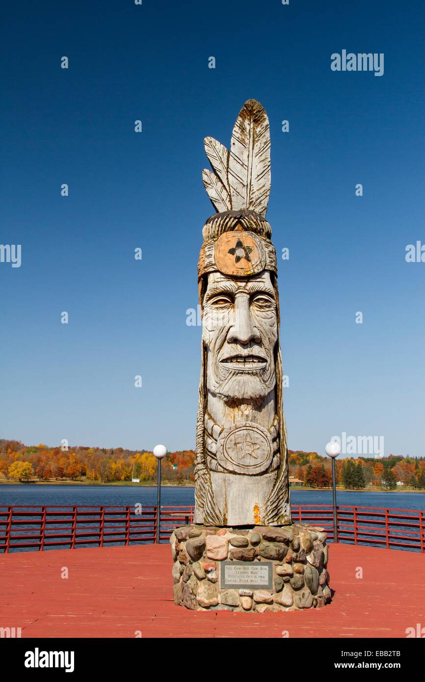 Indian totem pole hi-res stock photography and images - Alamy