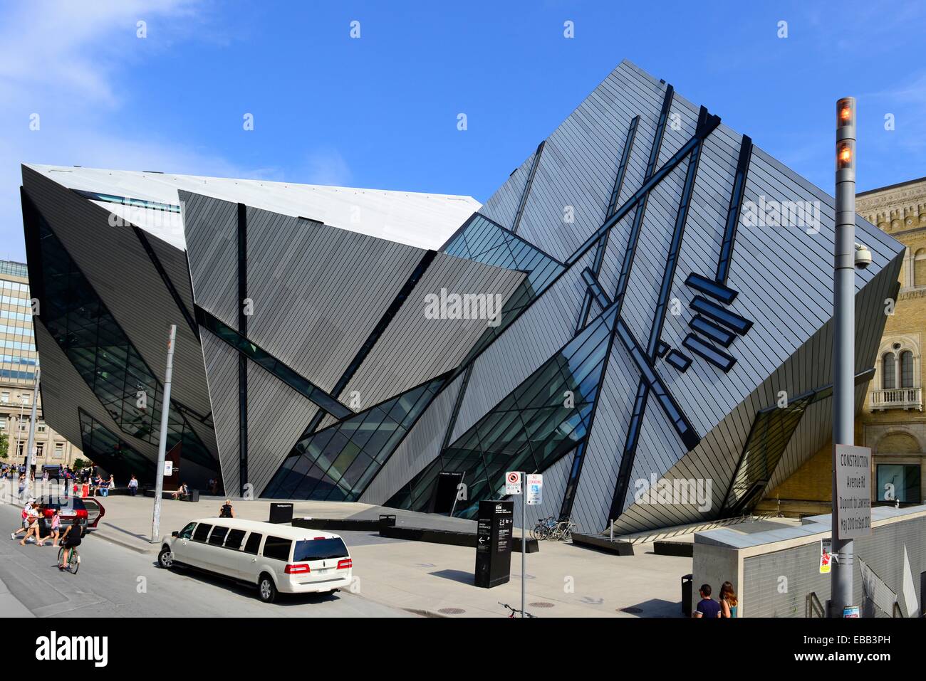 Rom toronto art gallery hi-res stock photography and images - Alamy