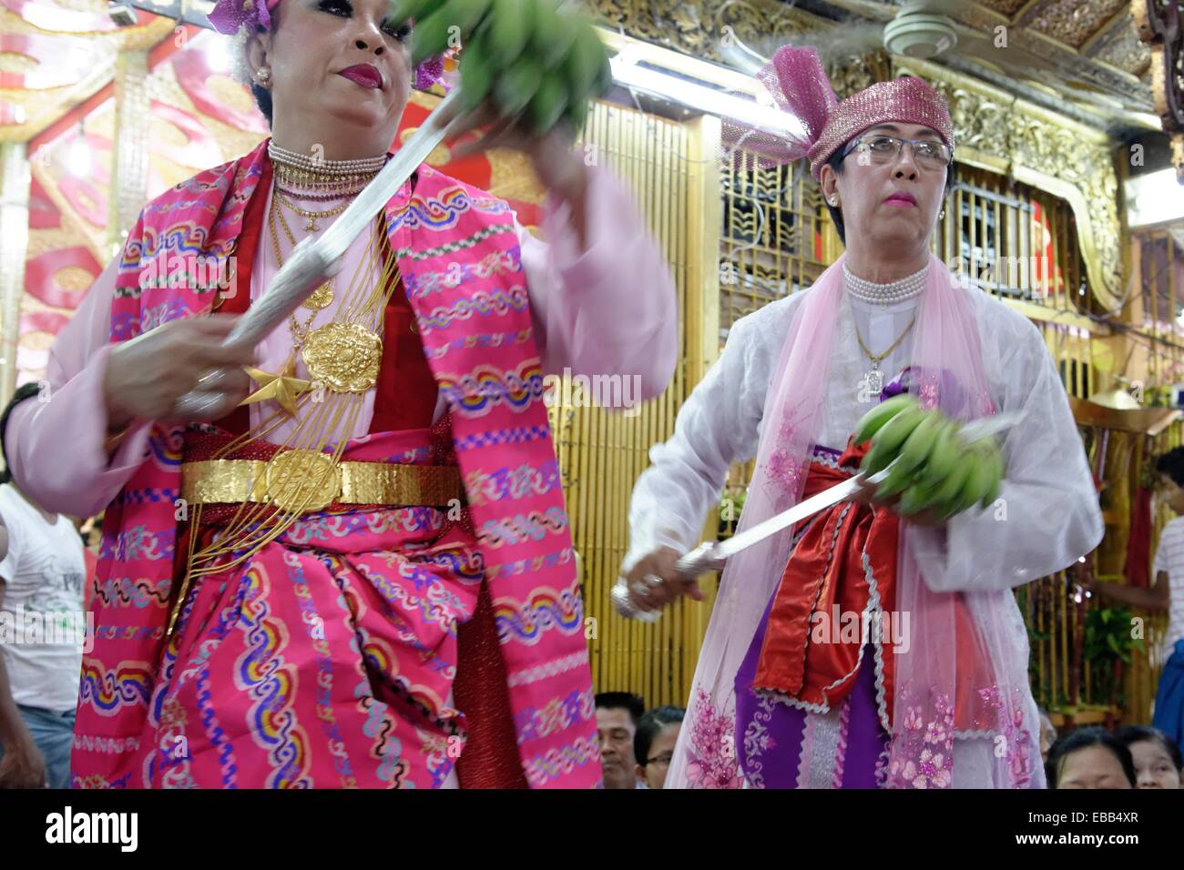 Dressing u hi-res stock photography and images - Alamy