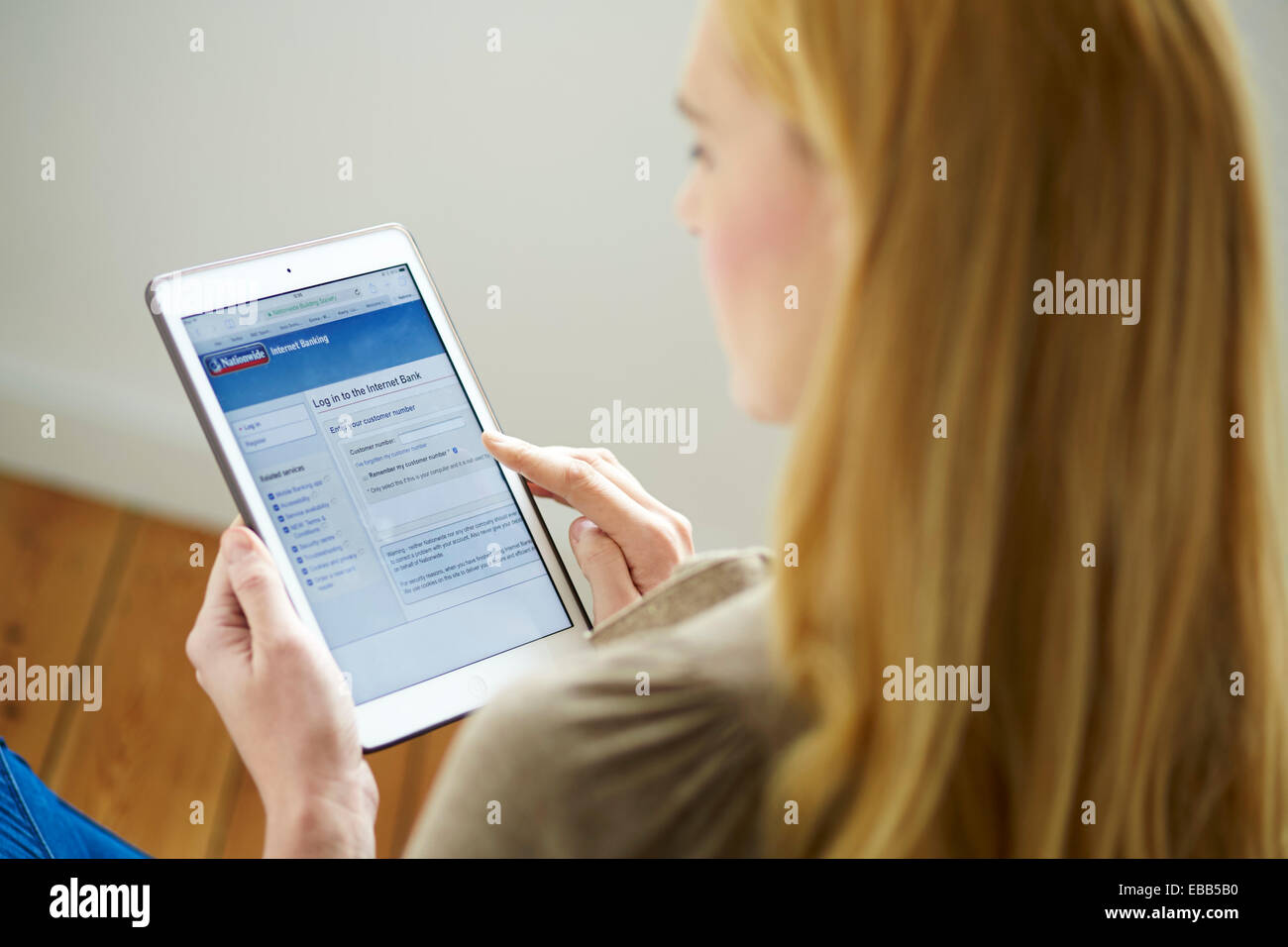 Online banking hi-res stock photography and images - Alamy